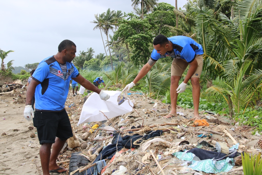 Rugby league players assist in the collection of 884 kilograms of ...